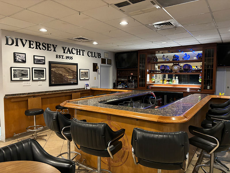 Bar & Galley | Diversey Yacht Club